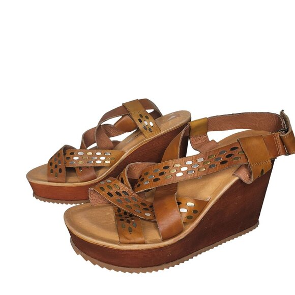 Antelope | Shoes | Antelope Nwot Brown Leather Strappy Wedge Sandals ...